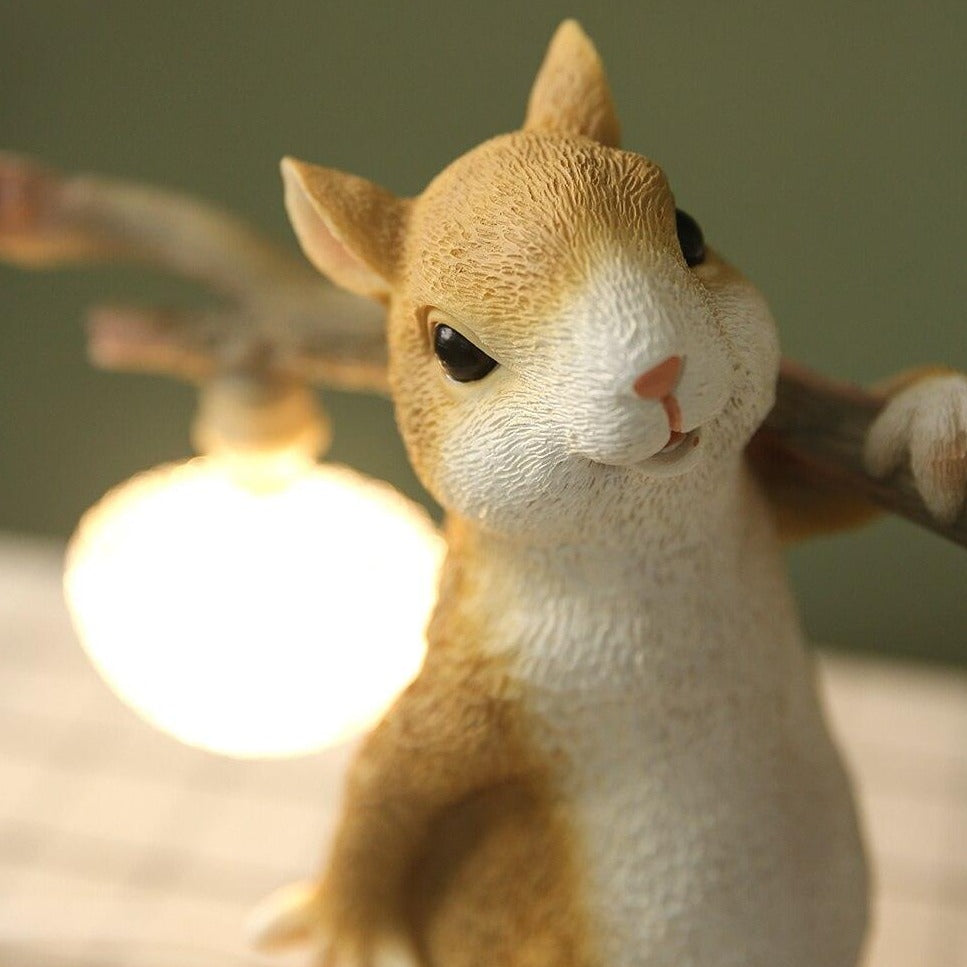 Squirrel table lamp – Arture Lighting
